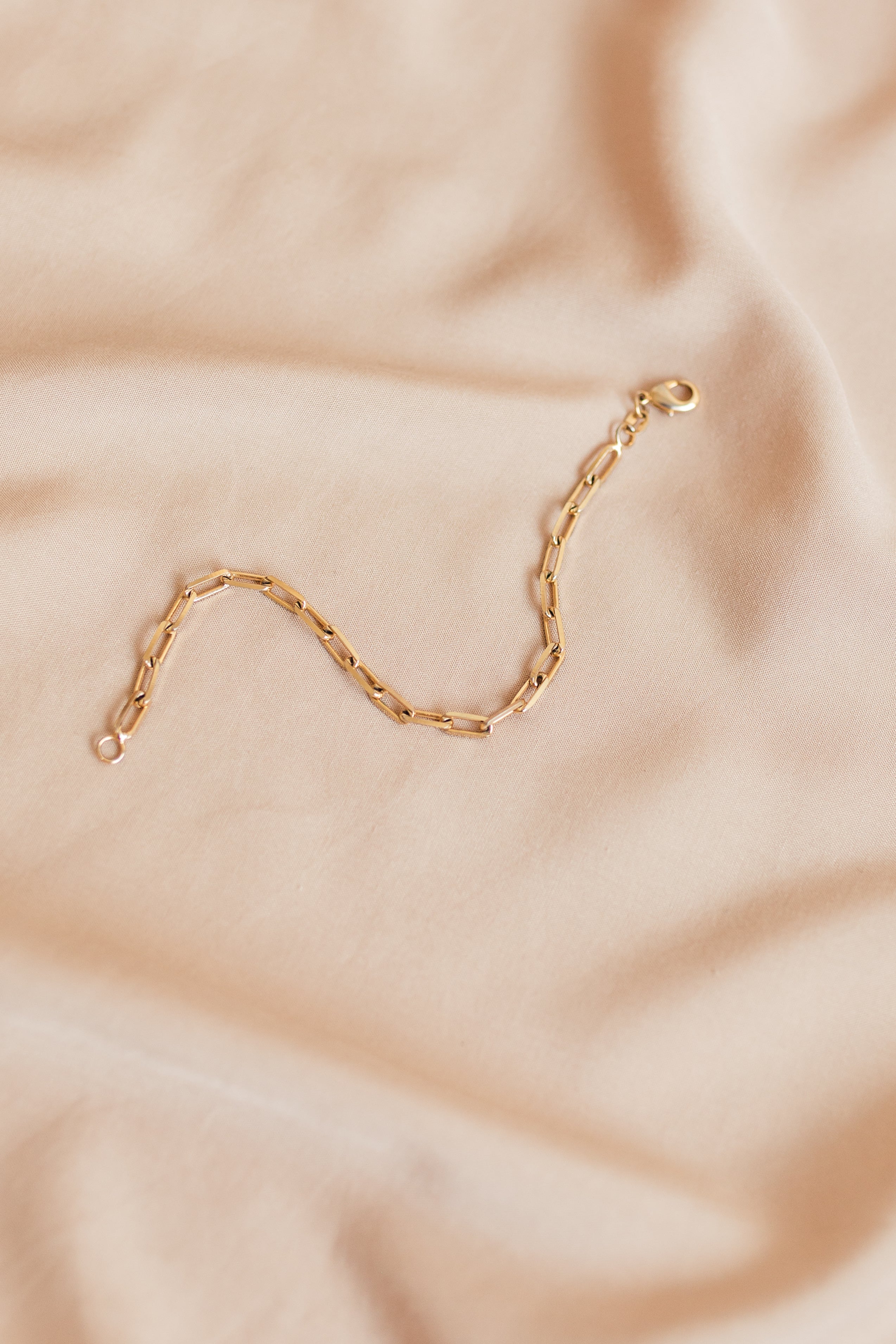 Reign Paperclip Chain Bracelet | Lavender and Grace – Lavender & Grace Designs Inc.